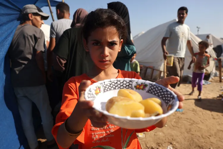 Gaza Woman on TV Calls Out Hamas for Keeping Aid: ‘Let Them Shoot Me ...