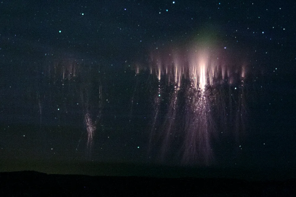 Rare ‘Ghosts’ Seen in Earth’s Upper Atmosphere Explained by Physicists ...
