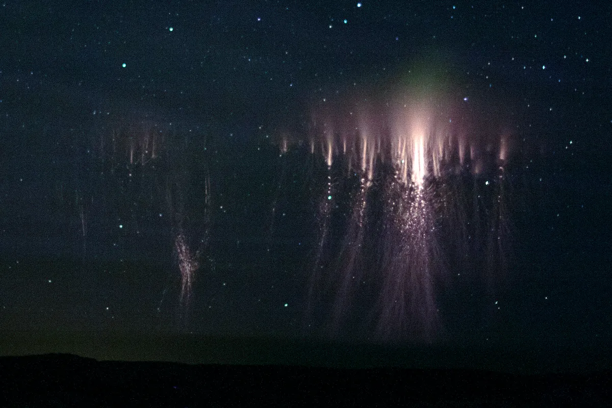 Rare ‘Ghosts’ Seen in Earth’s Upper Atmosphere Explained by Physicists ...