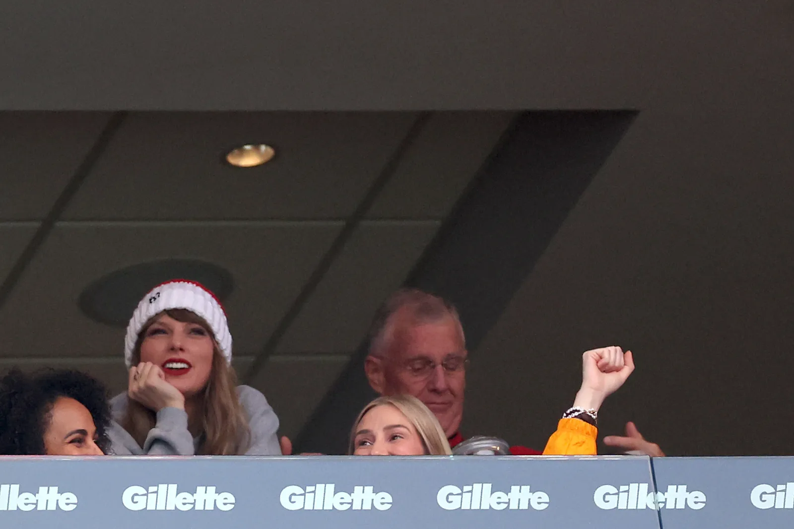 Taylor Swift’s NFL Haters Trolled by Fox in ‘Dads, Brads, Chads’ Ad ...