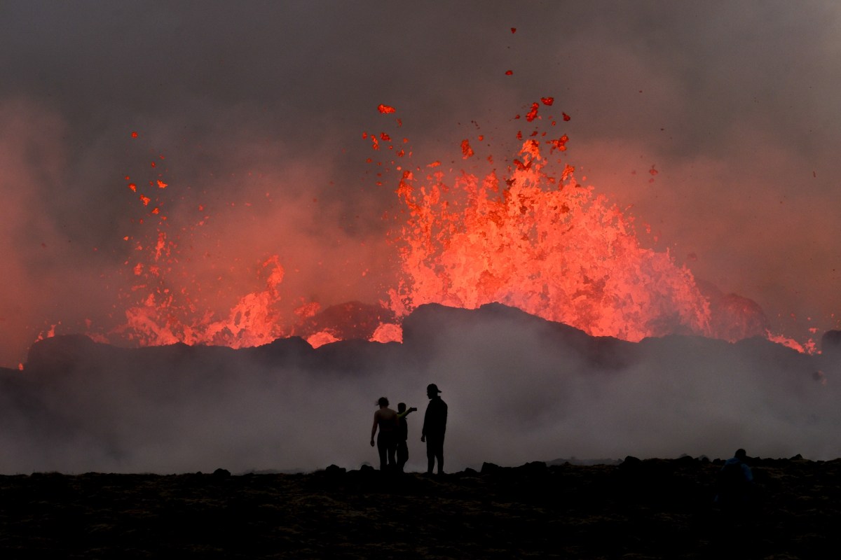 Iceland Volcano Update as Experts Monitor Magma Threat - Newsweek