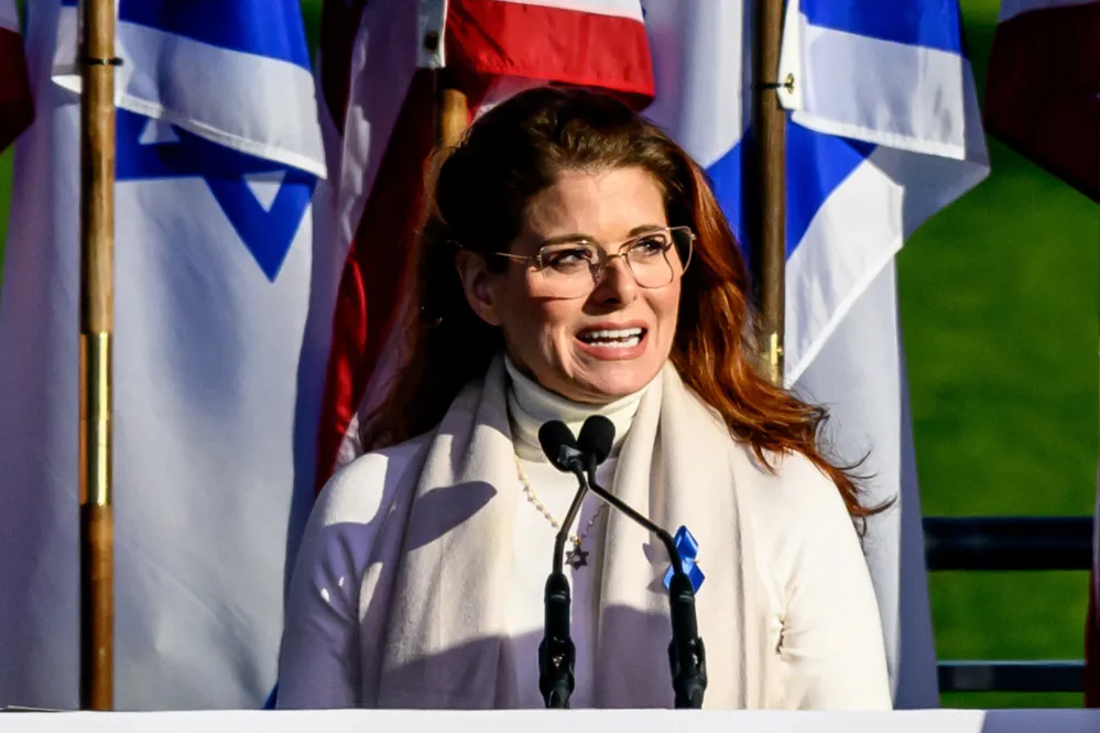 Debra Messing News & Latest Pictures From Newsweek.com