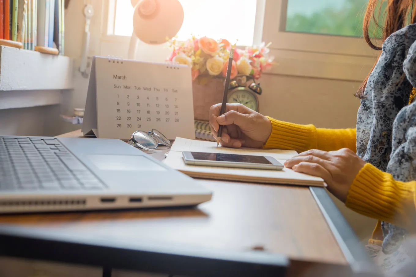 How to Manage Your Time Effectively: 5 Tips to Work Less and Get More ...