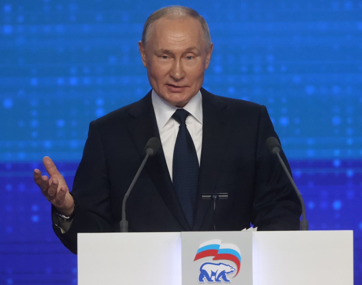 Putin’s Party Is Creating Own Private Army: Kyiv - Newsweek