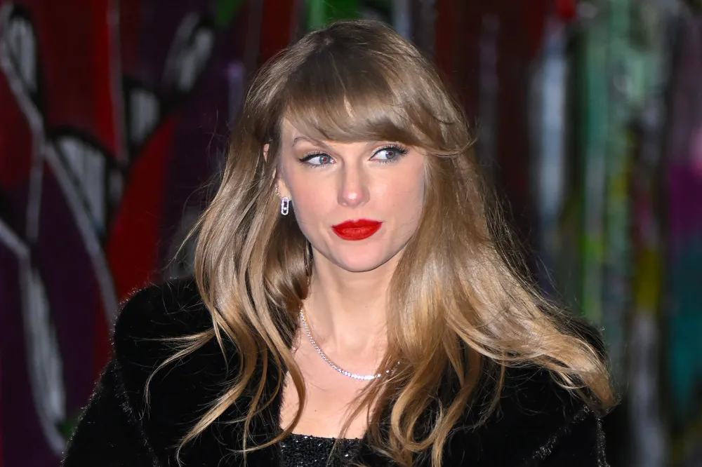 Taylor Swift’s Walk Mocked at Chiefs Game - Newsweek