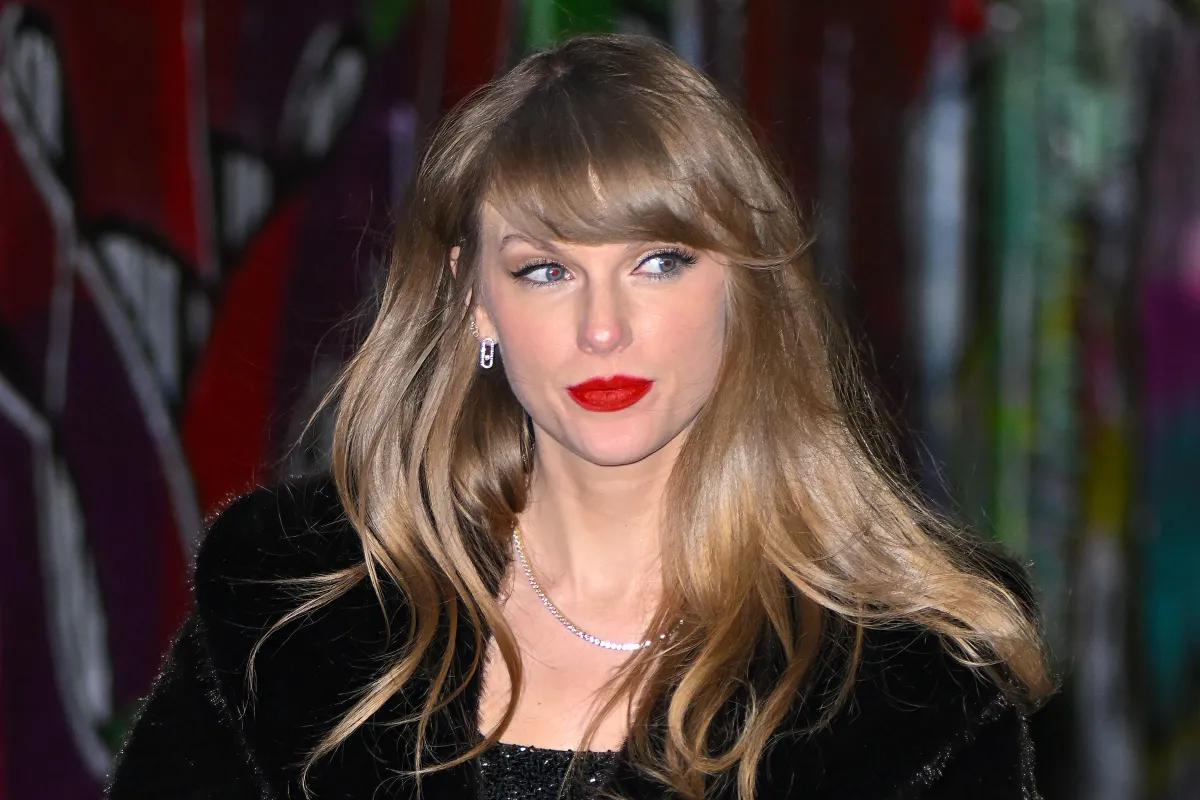 Taylor Swift’s Walk Mocked at Chiefs Game - Newsweek