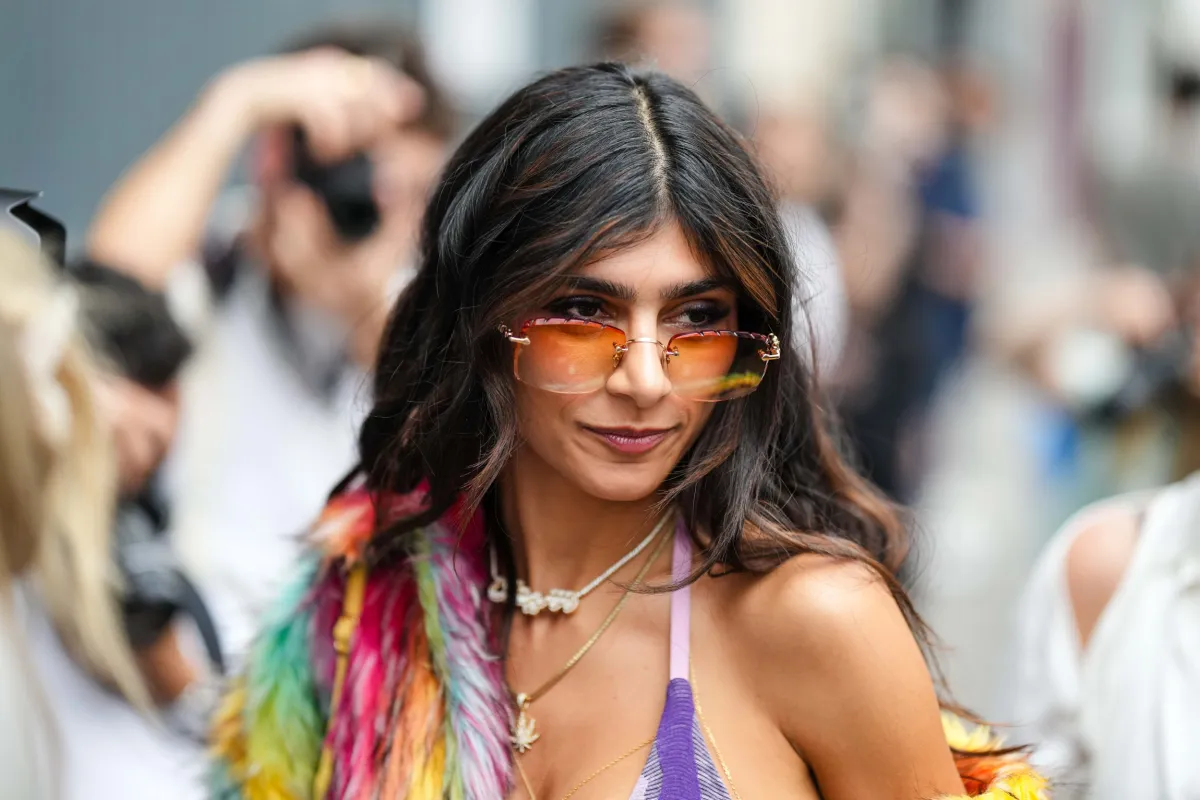 Mia Khalifa Fight With Jewish Woman Goes Viral - Newsweek