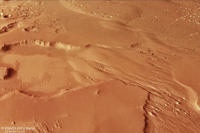 Frozen Water Discovered on Mars Could Fill Red Sea - Newsweek
