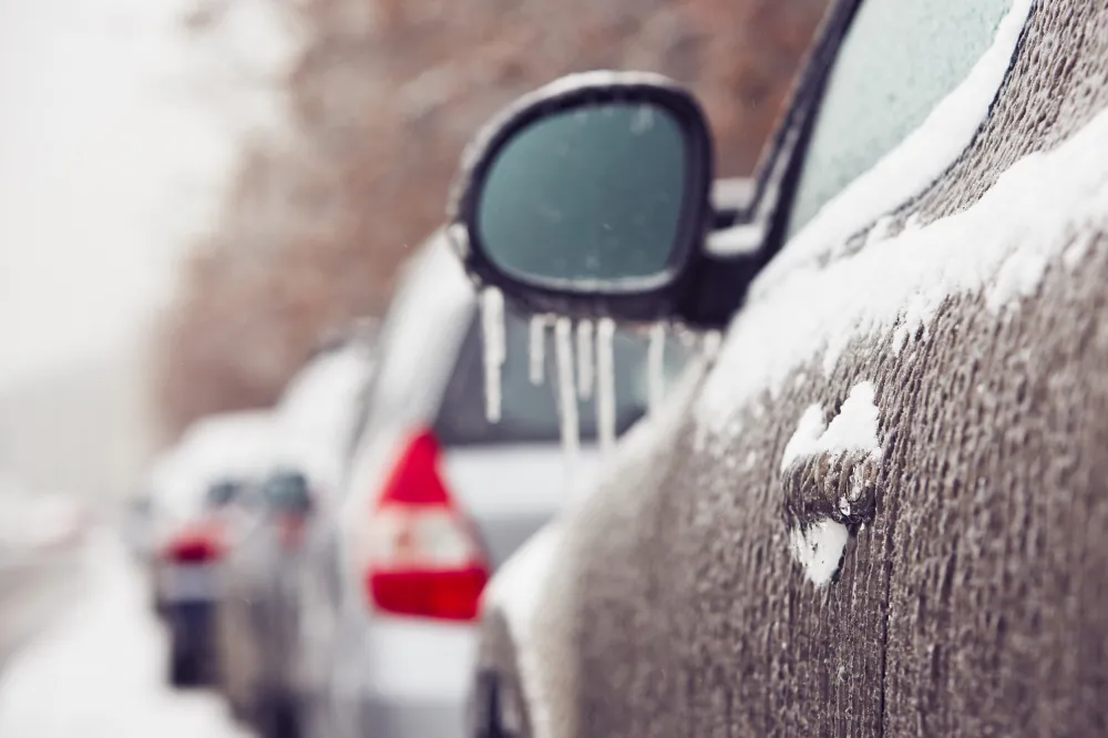 Video of Car Completely ‘Frozen Shut’ After Ice Storm Goes Viral - Newsweek