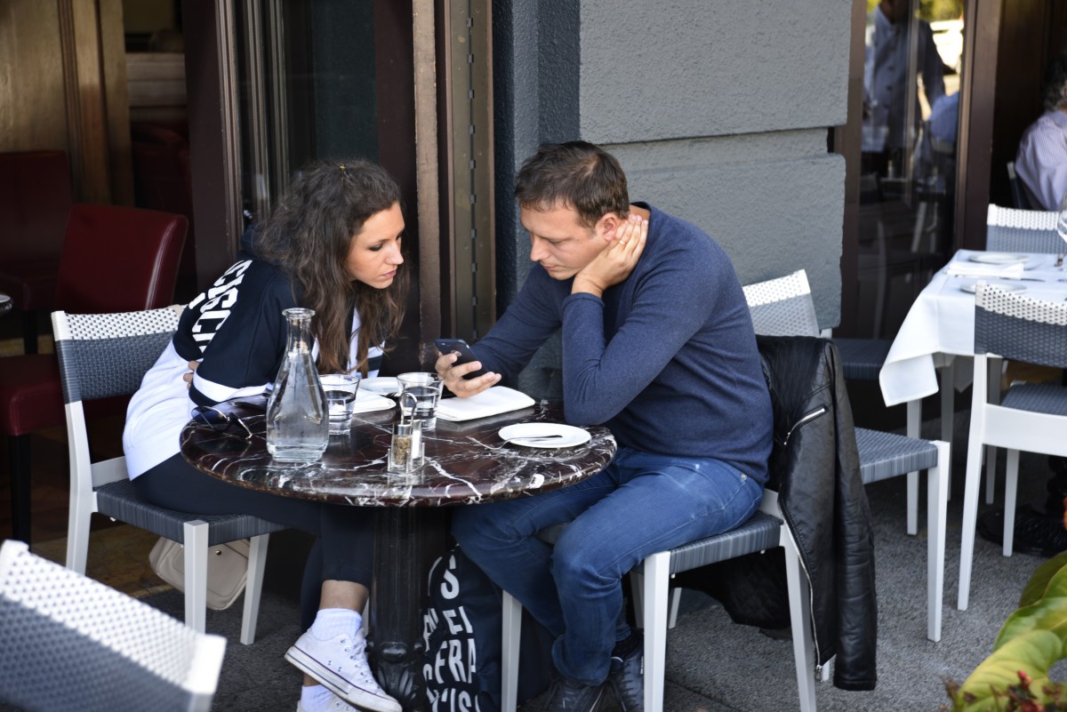 Americans Scammed on Mobile Apps: ‘Account Was Completely Depleted ...