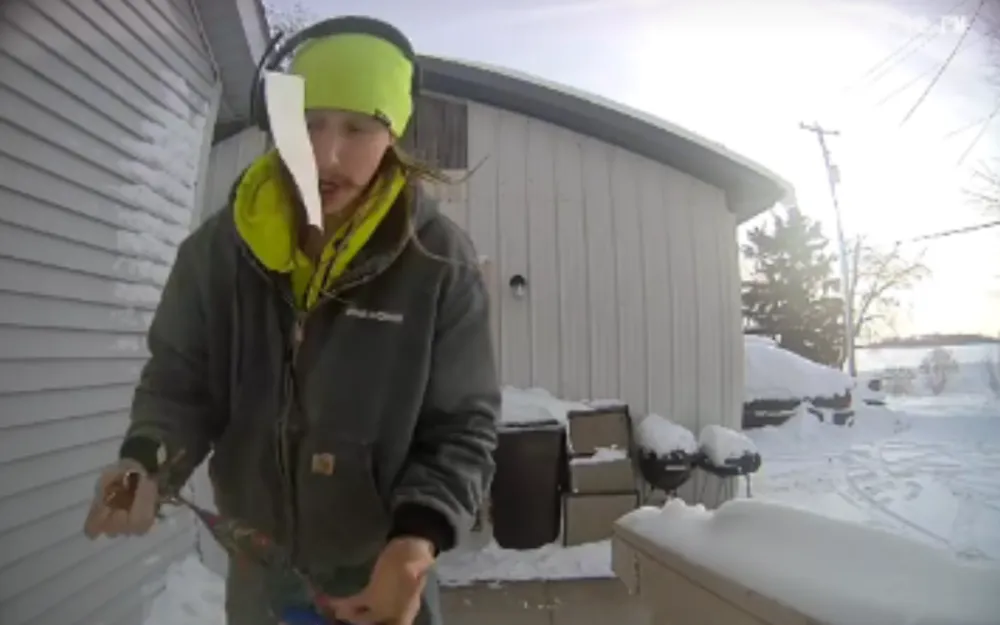 Man Watches In Disbelief As Strong Winds Blow Paycheck Away: ‘Panic ...
