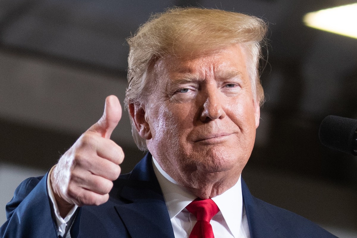 Donald Trump’s Thumb Mocked in New Photo - Newsweek