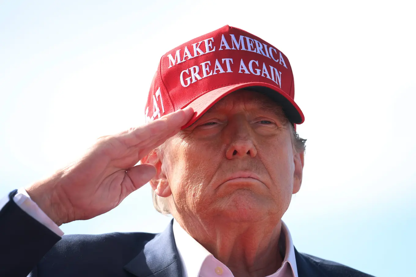 Donald Trump’s Right Leg Prompts Speculation - Newsweek