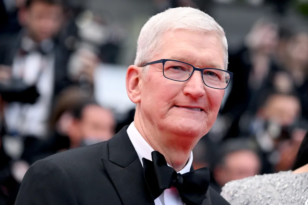 Tim Cook’s 5-Word Remark Could Curse Apple’s iPhone - Newsweek