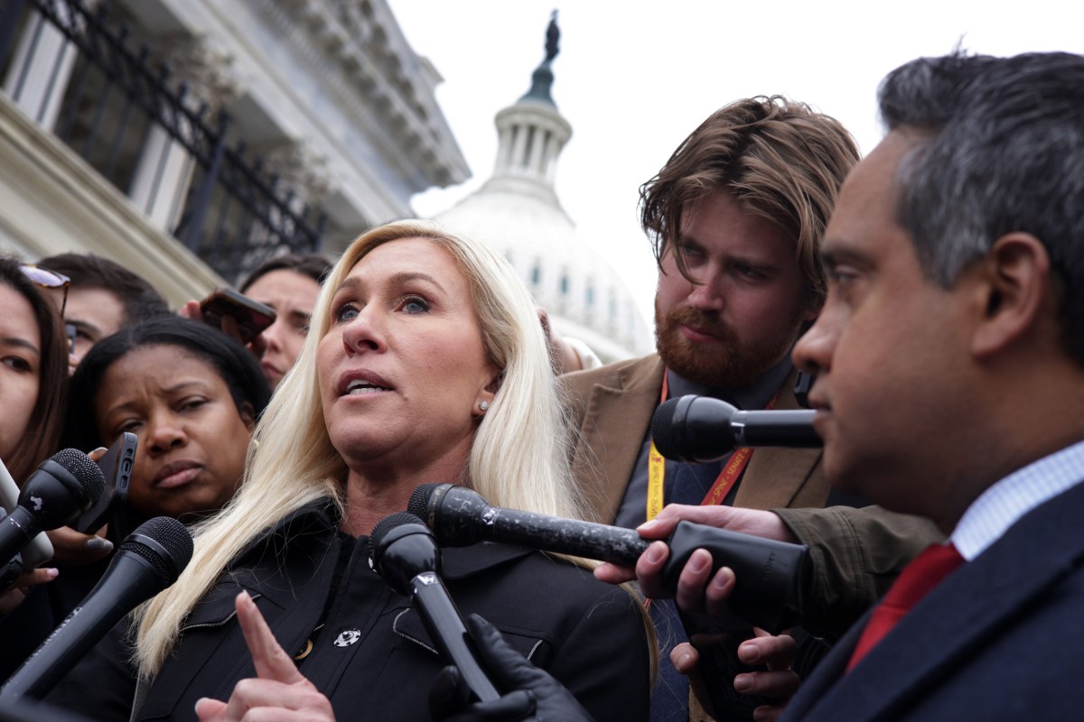 Fox News Host Confronts Marjorie Taylor Greene on Republican House ...