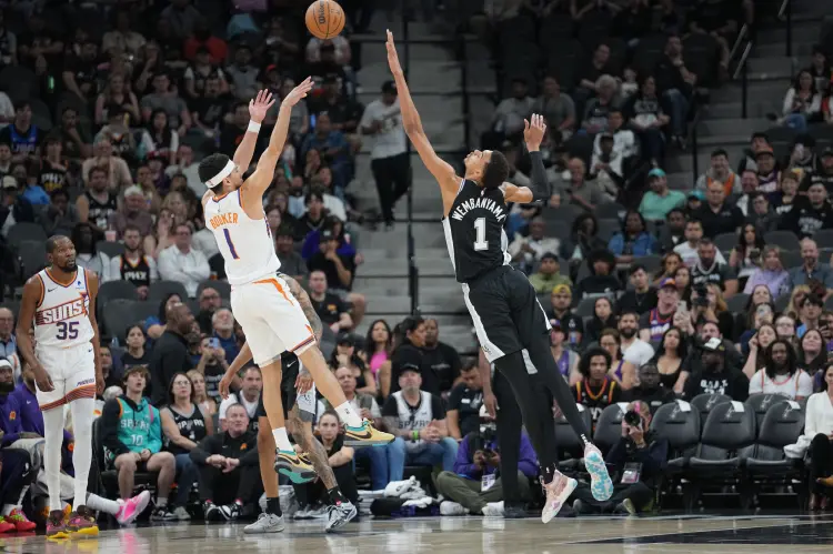 NBA News: Devin Booker Shows Ultimate Respect for Spurs Rookie Victor ...