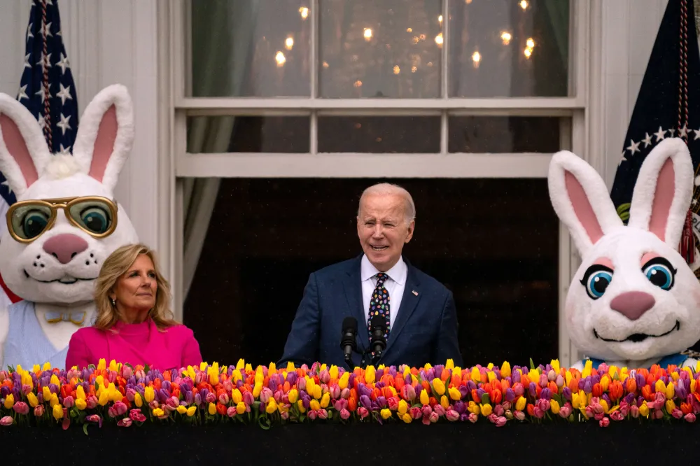 Video of Joe Biden ‘Sniffing’ Baby Goes Viral - Newsweek