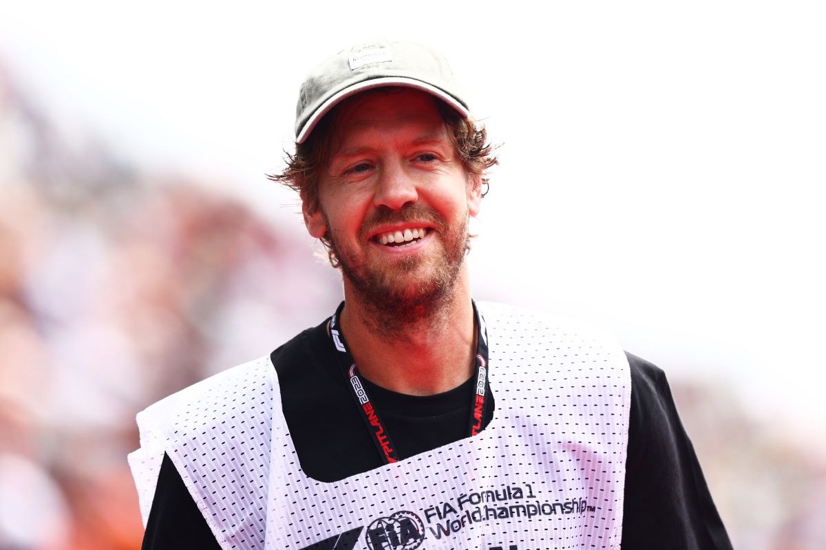 F1 News: Sebastian Vettel Comes Out of Retirement to Honor Ayrton Senna ...