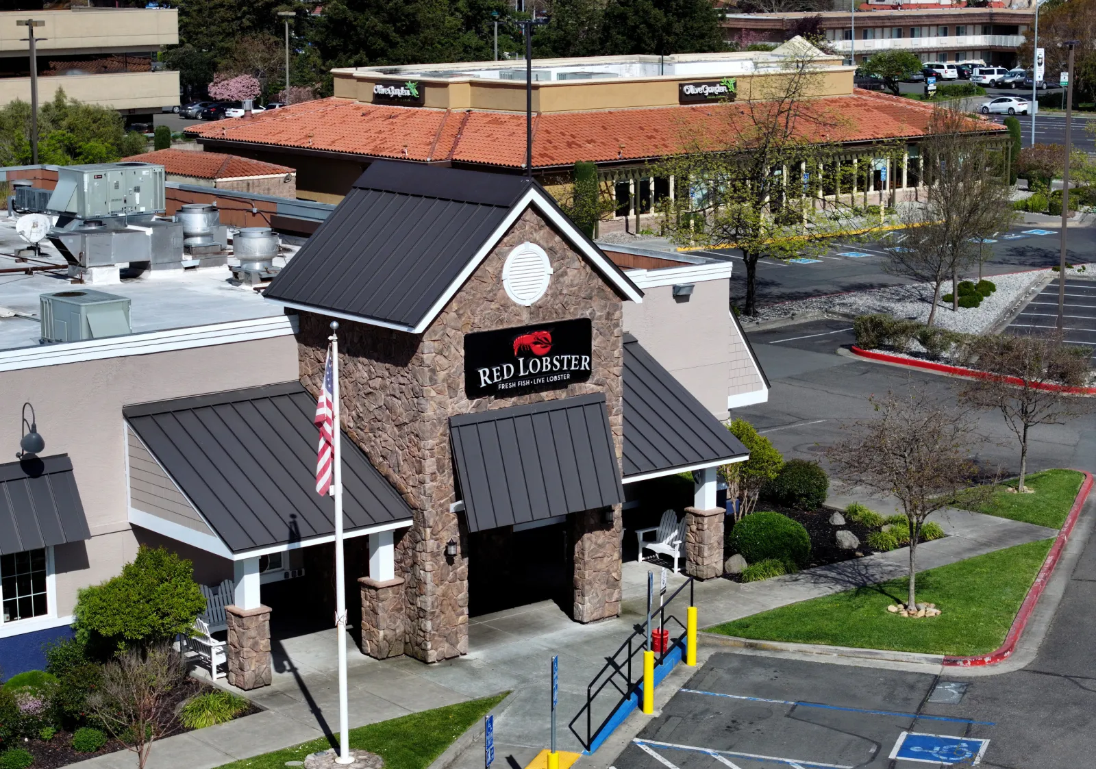 Red Lobster Abruptly Closes 48 Restaurants Amid Financial Troubles ...