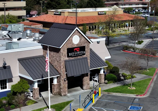 Red Lobster’s Sudden Closing Sparks MAGA Backlash - Newsweek