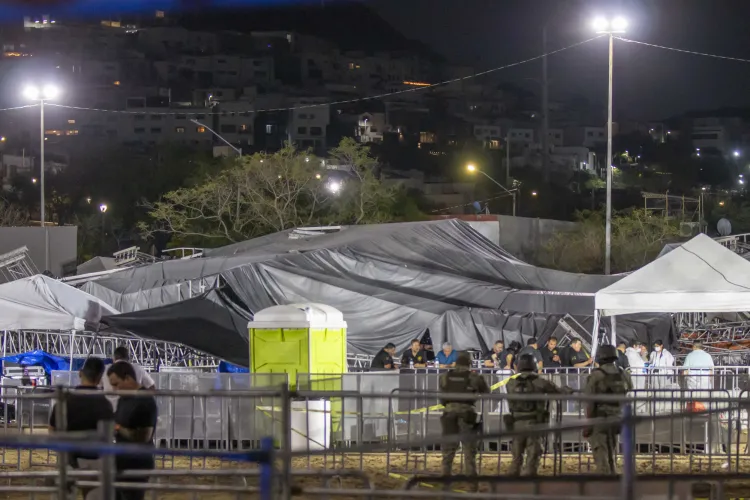 Mexico Rally Video Shows Moment Stage Collapses As Multiple Killed ...
