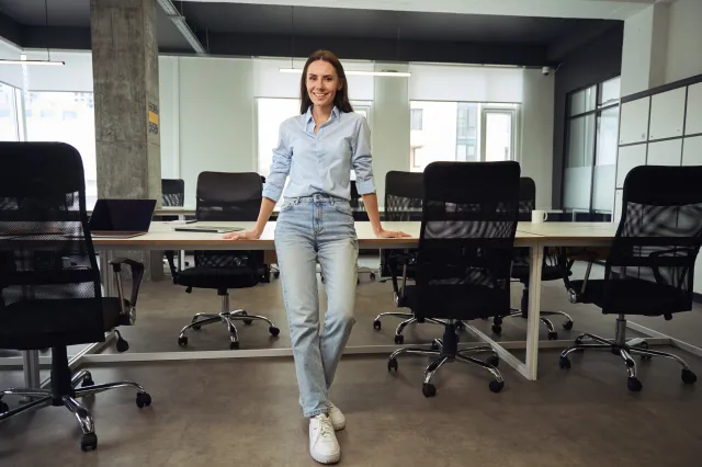 Woman’s Controversial Work Outfits Go Viral—’Would Get Fired for This ...