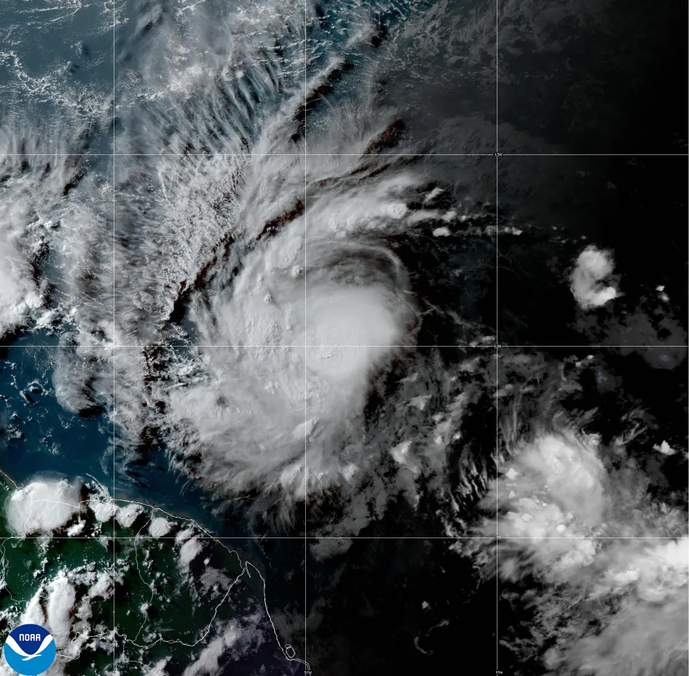 Category 4 Hurricane Beryl Strengthening at ‘Unheard Of’ Rate: Track ...