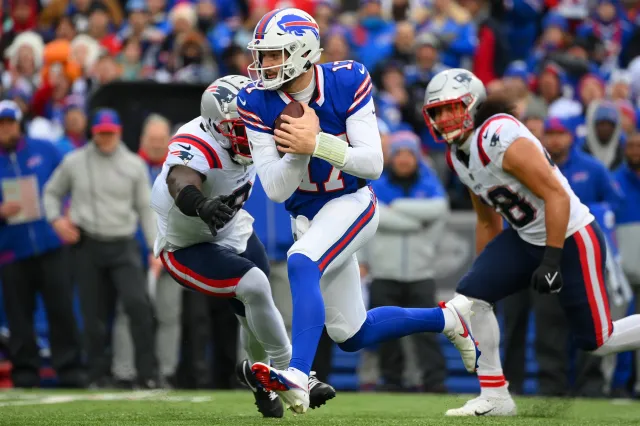 Patriots Extend Star Linebacker Jahlani Tavai to Three-Year, $15 ...