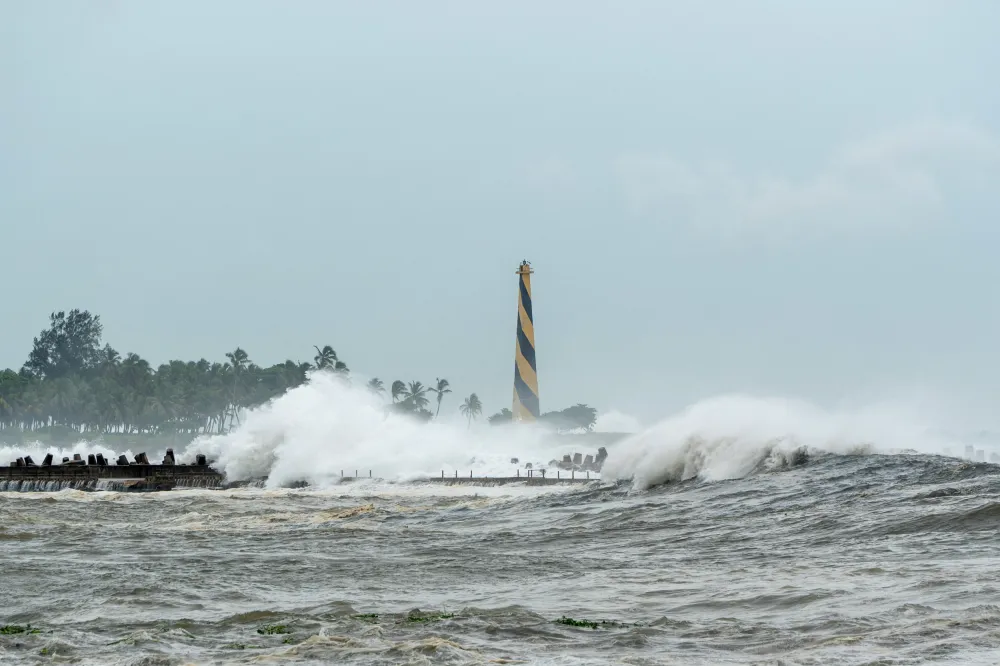 Hurricane Beryl Spaghetti Models As Texas Braces for Possible Impact ...