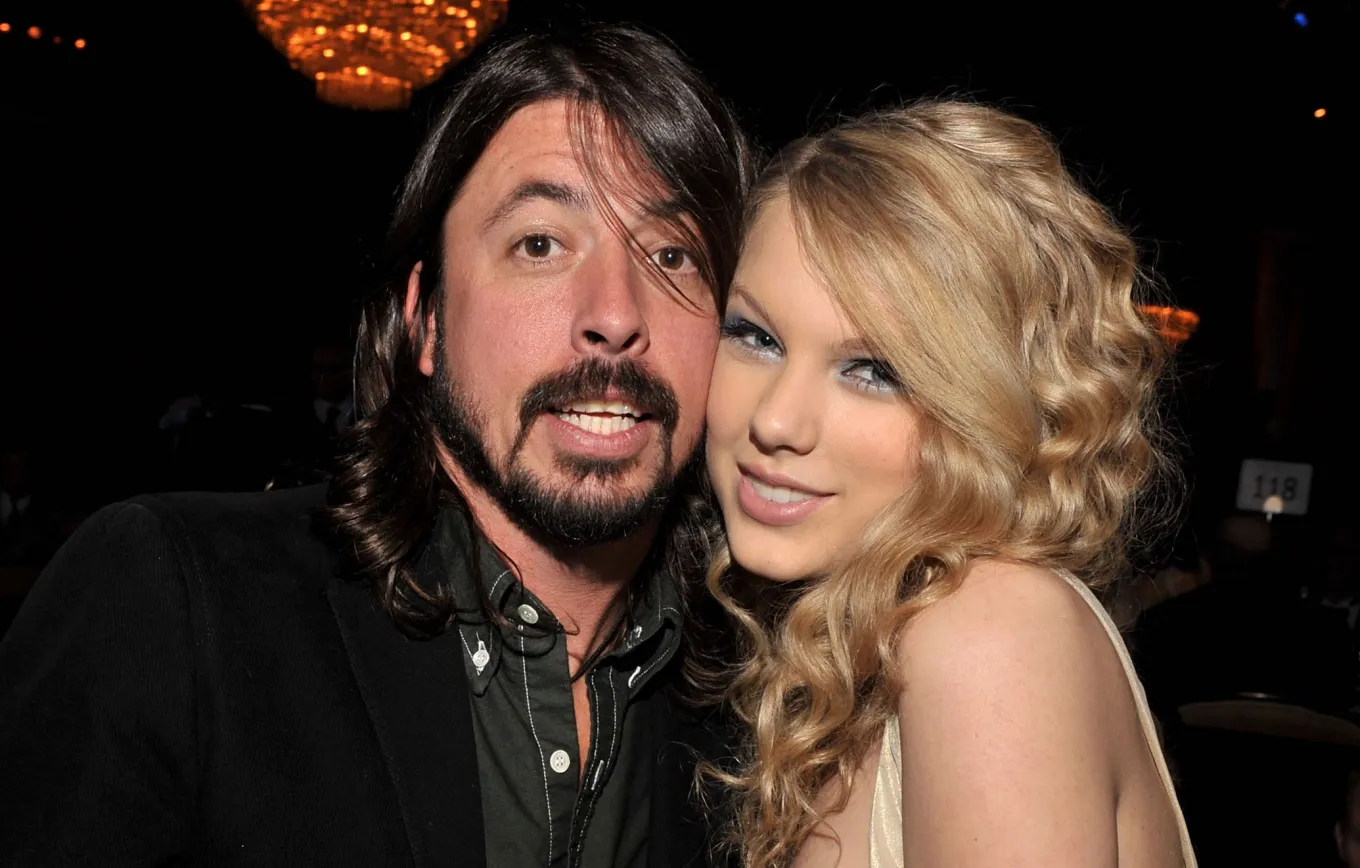 Dave Portnoy Has Strong Message for Dave Grohl After Taylor Swift Diss ...