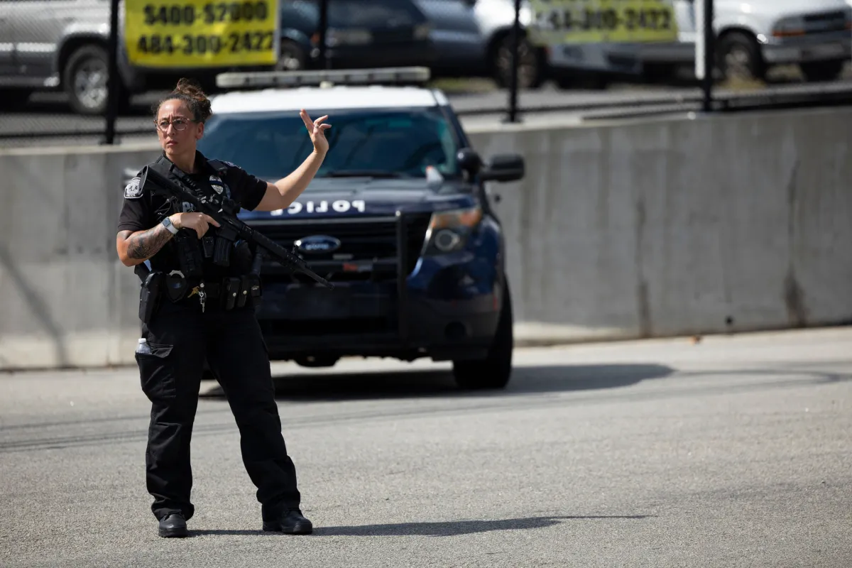 Two ‘Dangerous’ Murder Suspects Escape From Mississippi Jail Ceiling ...