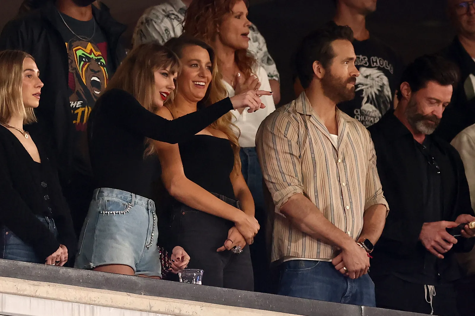 Ryan Reynolds Reveals His Top Taylor Swift Song - Newsweek