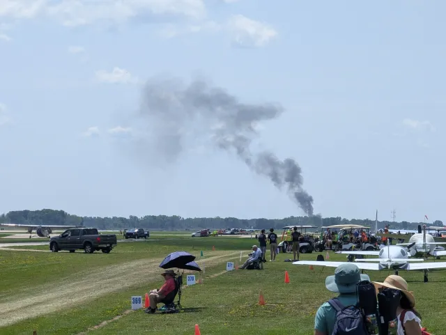 Two Dead in Plane Crash on First Day of Oshkosh Air Show - Newsweek