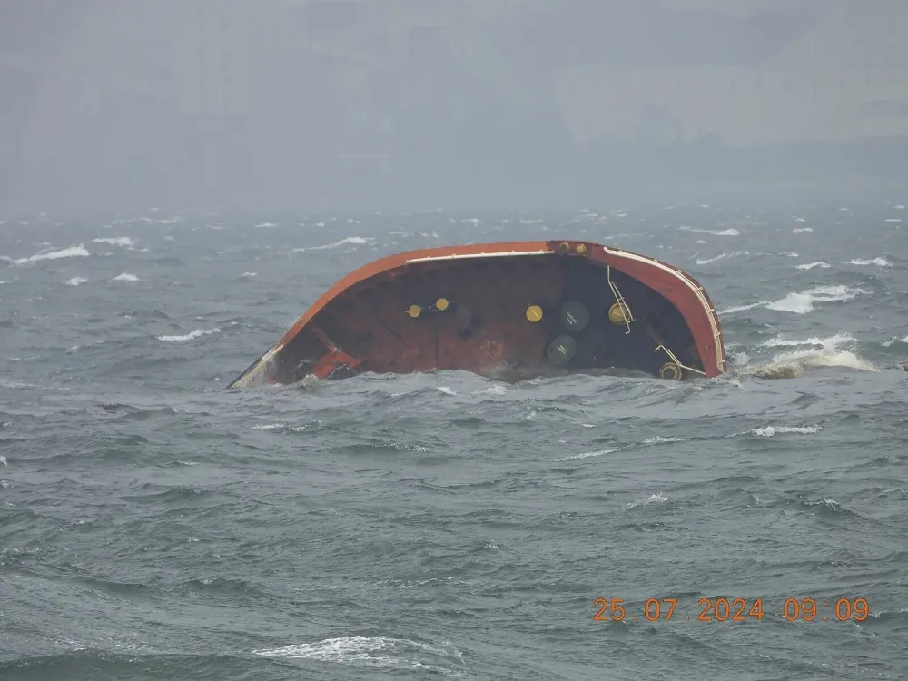 Tanker Sinks Raising Major Oil Spill Fears - Newsweek