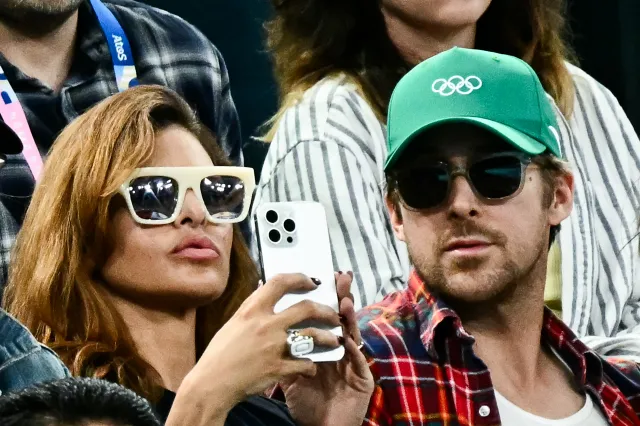 Ryan Gosling, Eva Mendes make first public appearance with daughters ...