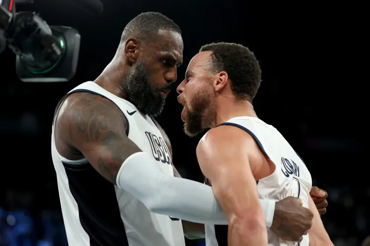 LeBron James Announces Steph Curry Crossover Fans Won’t Want to Miss ...
