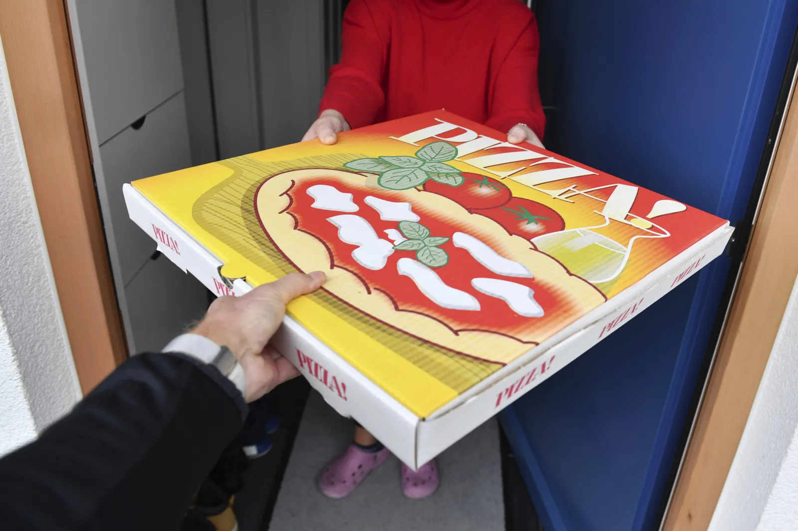Florida Man Accused of Impersonating Pizzeria in Scheme To Defraud ...