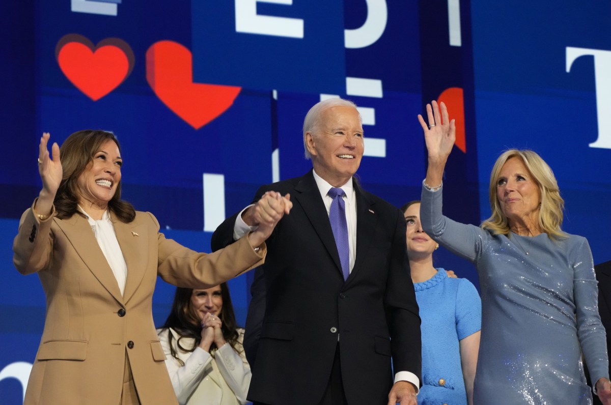 Obamas Share Message of Hope, Warn Against Trump at DNC on Night 2 ...