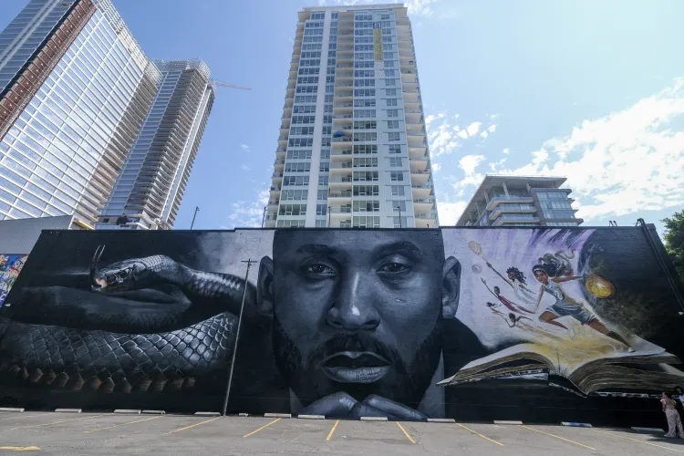 Vanessa Bryant Posts Tribute for Kobe’s Birthday Ahead of Mamba Day ...