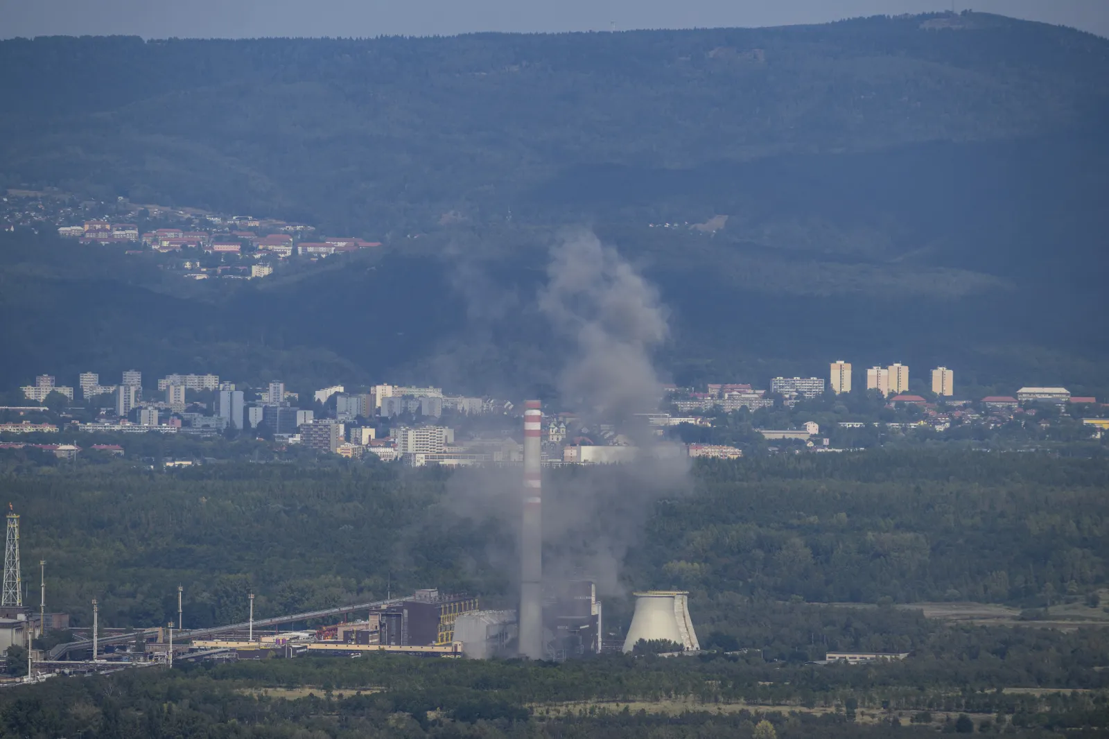 World War II Bomb Found at Huge Chemical Plant - Newsweek