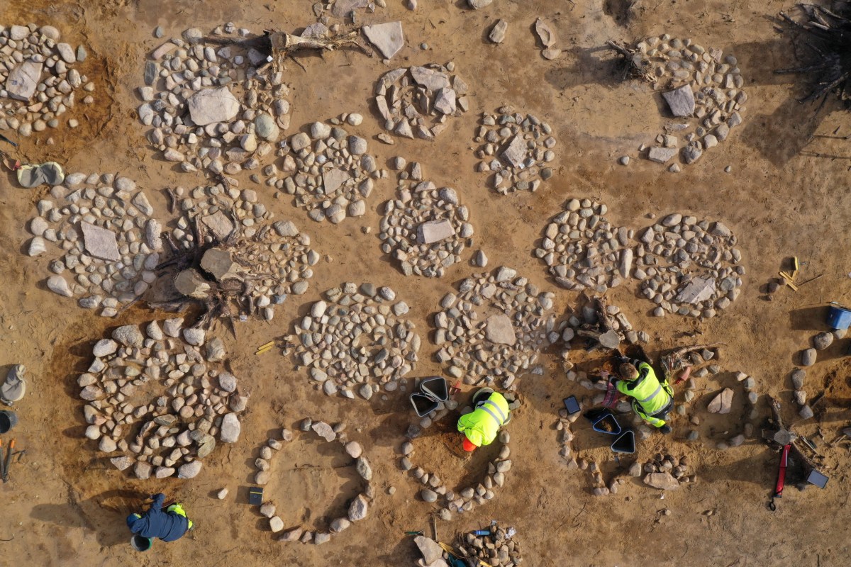 Archaeologists Uncover ‘Unique’ and ‘Mysterious’ Ancient Burial Ground ...