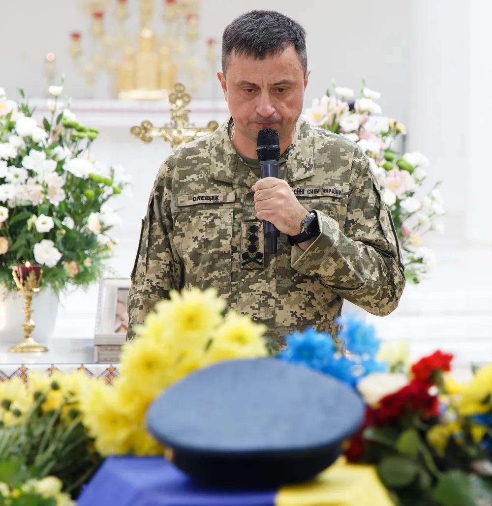 Ukraine Air Force Chief Fired After F-16 Crash Gives Cryptic Response ...