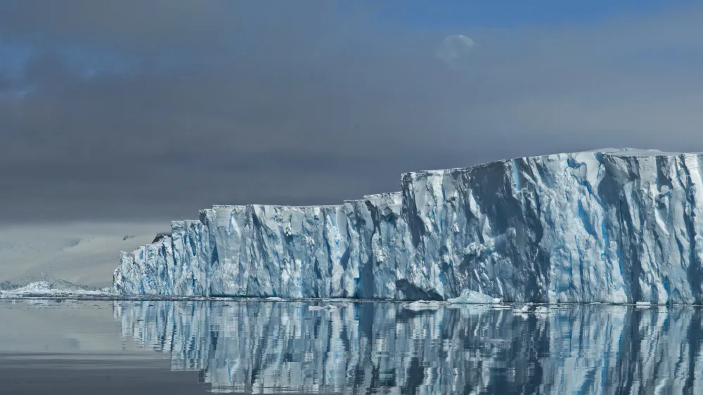 Antarctic ‘Doomsday Glacier’ Heading for Collapse - Newsweek