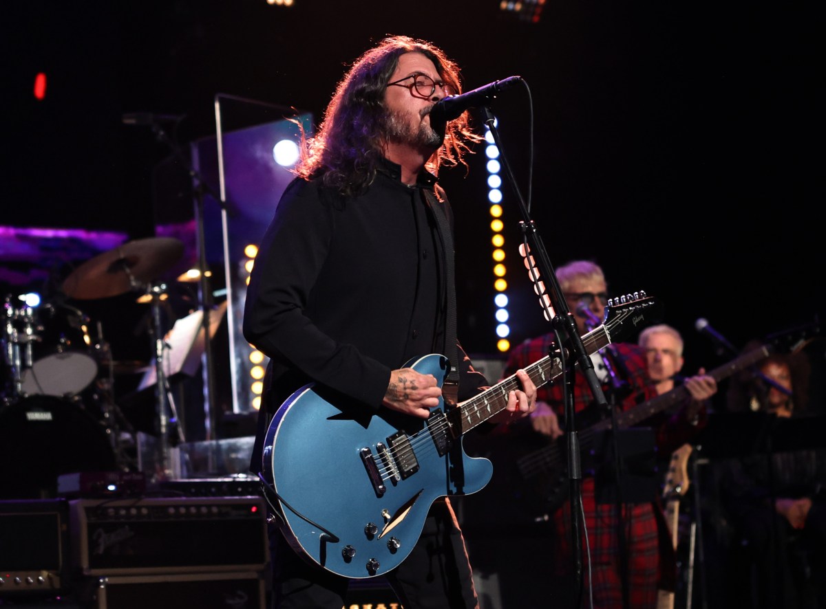 Dave Grohl's Cheating Scandals Over the Years - Newsweek