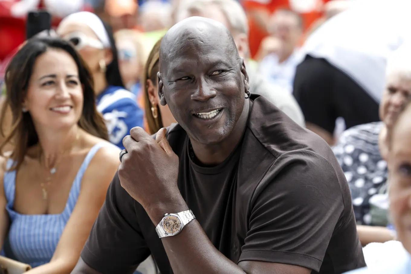 Michael Jordan's $70 Million Private Jet Has Unbelievable Custom ...