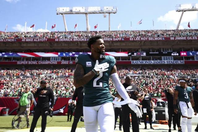 Former NFL Player Sends Message to Ex-Eagles CB Darius Slay - Newsweek