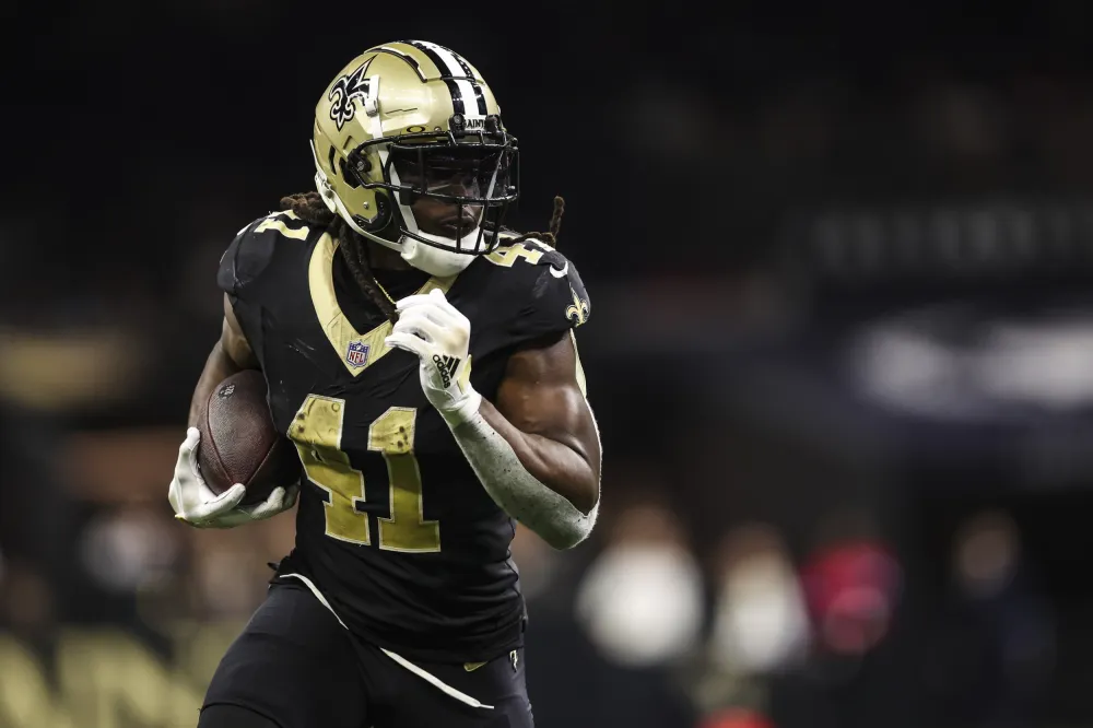 Saints Provide Major Update on RB Alvin Karma Playing in Week 16 - Newsweek