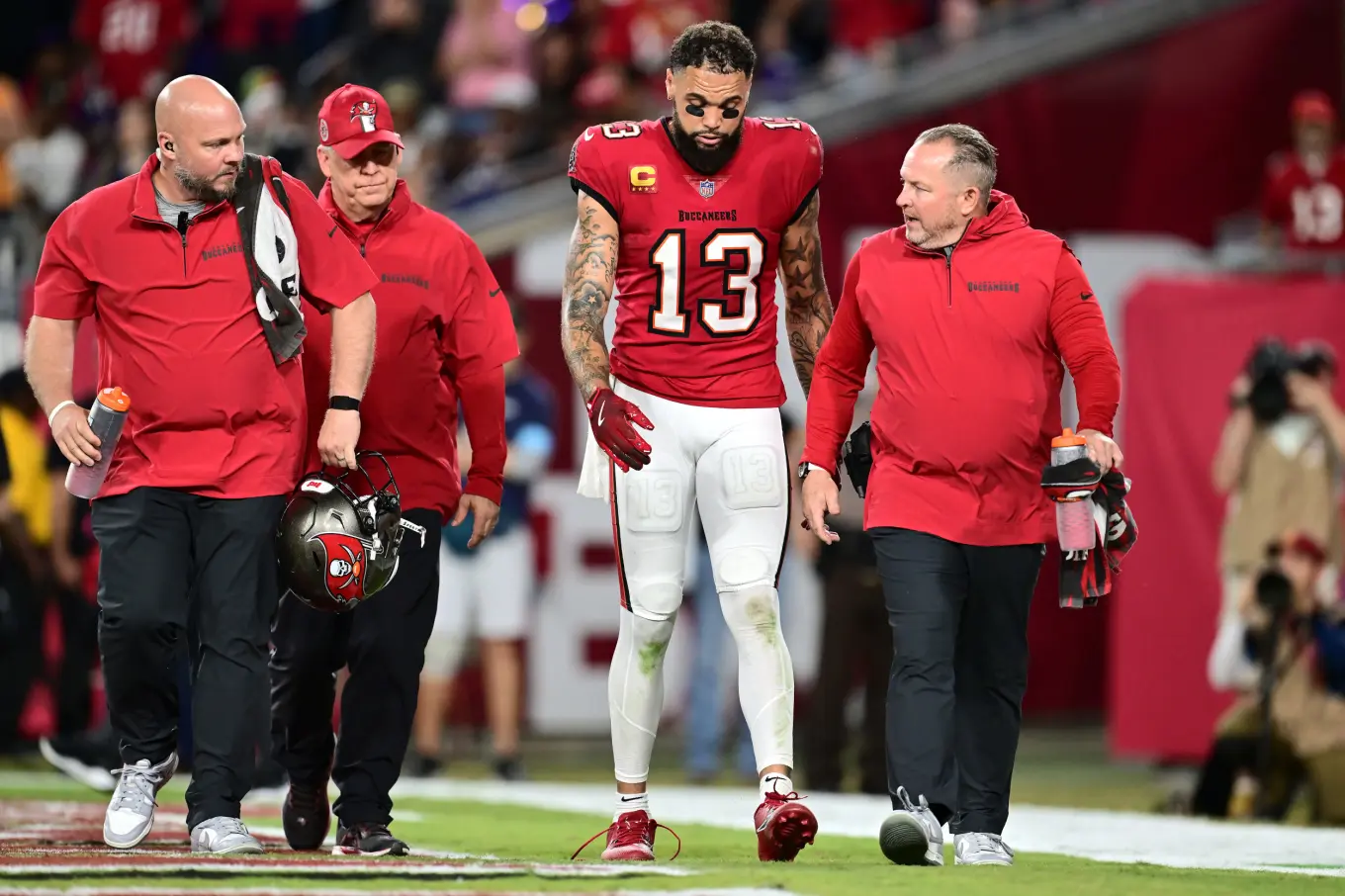 Buccanners' Mike Evans Will Miss Significant Time After Suffering ...