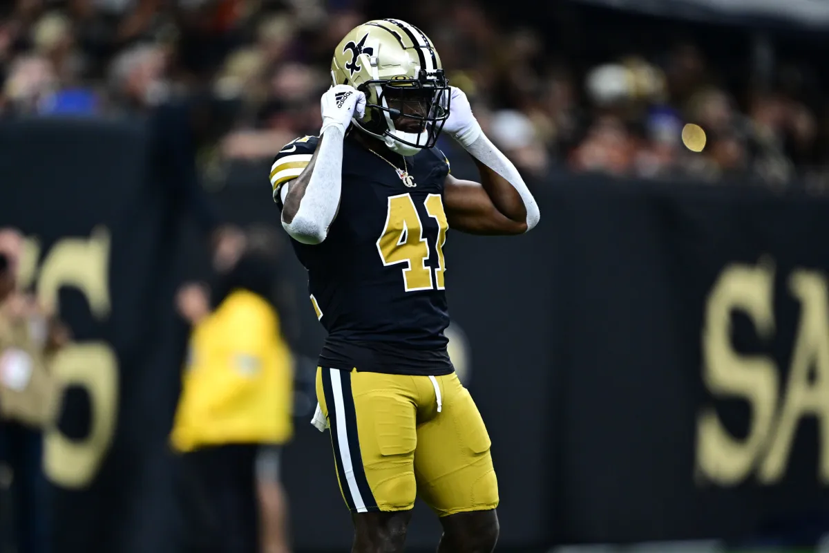 Saints Pro Bowl RB Alvin Kamara Has Broken Hand, Ribs - Newsweek