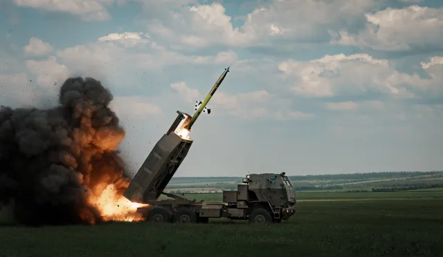 Video Shows Ukraine HIMARS Land Big Blow to Putin’s Prized Weapon ...